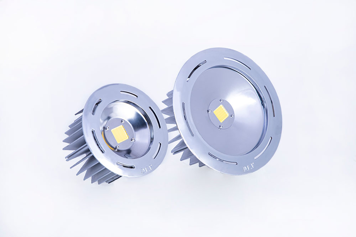 چراغ SMD مدل R100